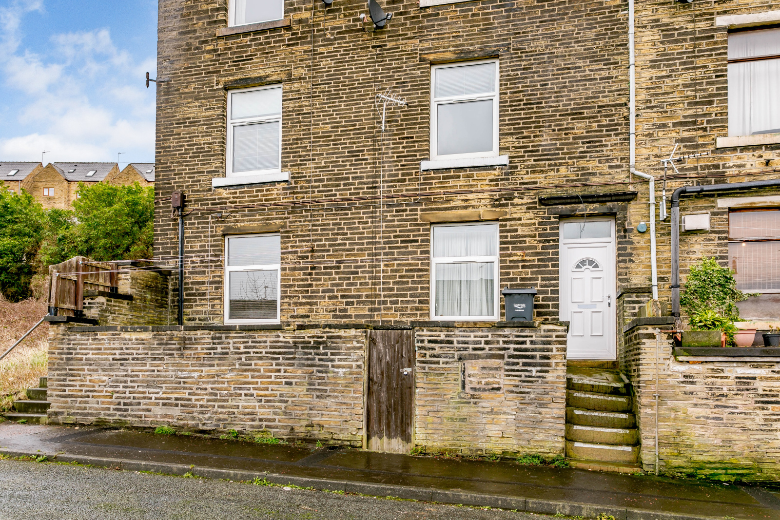 Lower Hollins,SOWERBY BRIDGE, HX6 2QZ (19321) - sbliving | sbliving