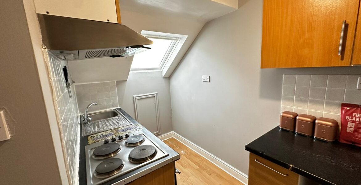 Flat 10, Church Road, Armley, Leeds, LS12 1TZ (34958) - sbliving | sbliving